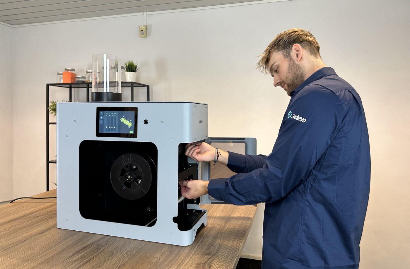 Full Recycling Solution: Turn Plastic Waste to Filament | 3devo